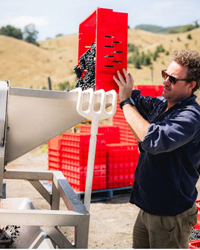 What’s Up Down Under? – Les Caves de Pyrene